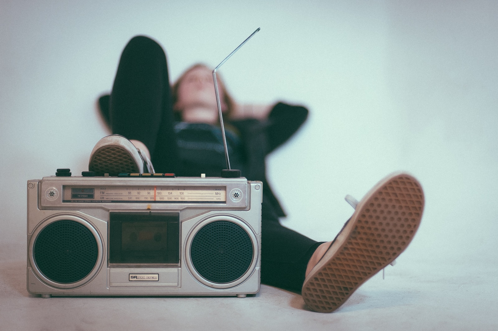 Nonchalant - Lesbian and Queer Pop Culture.